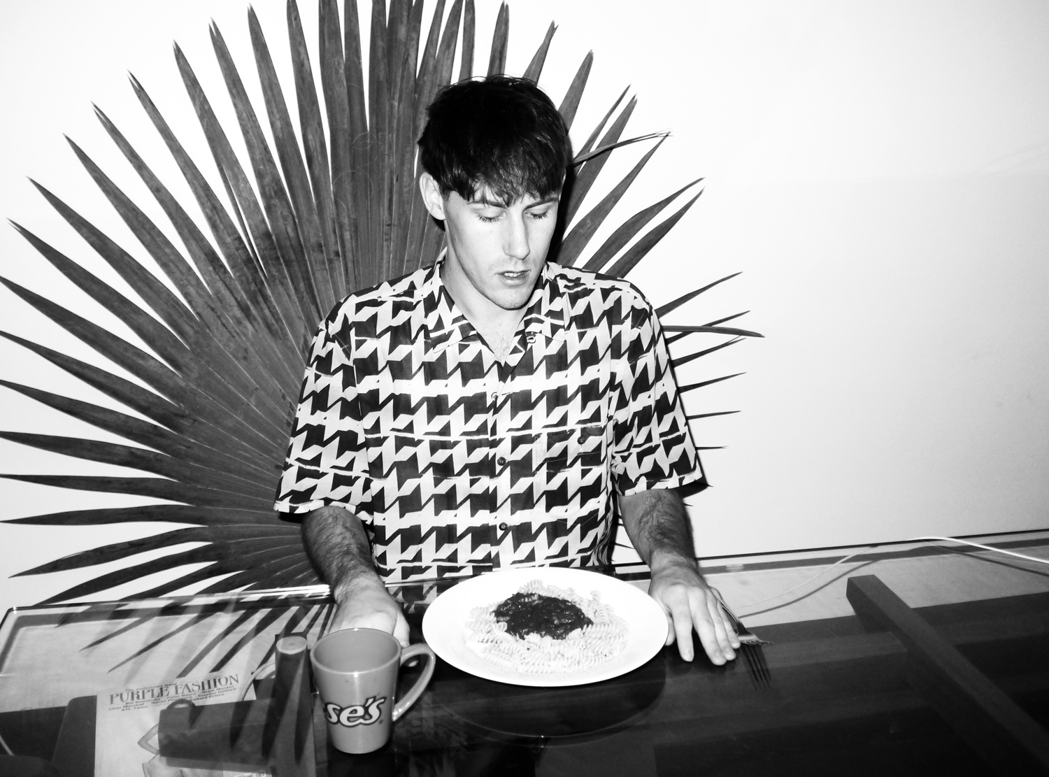 The photographer Brett Lloyd having lunch at Rachel Chandler's house ...