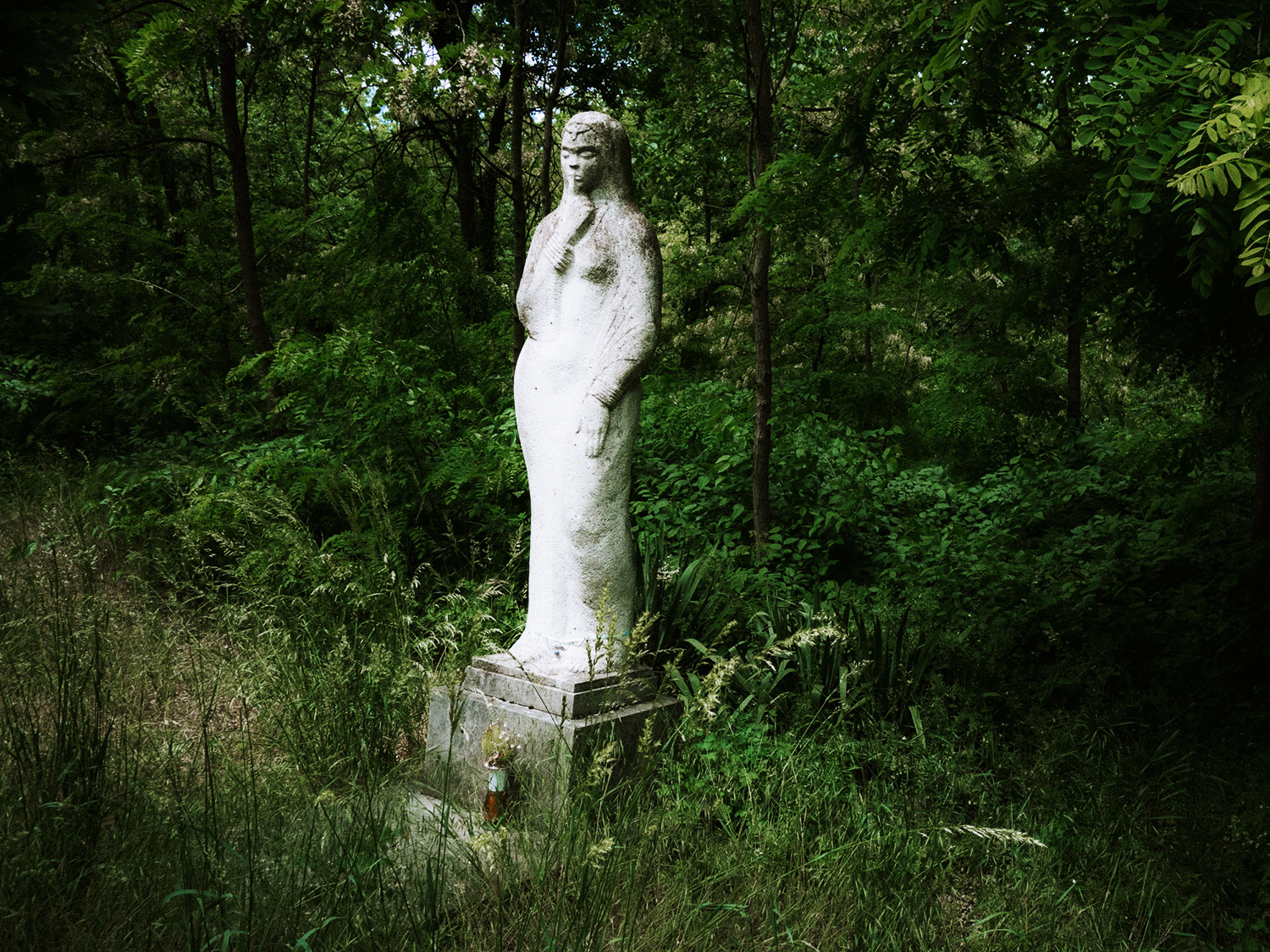 A visit to Kerepesi Cemetery, Budapest - purple TRAVEL