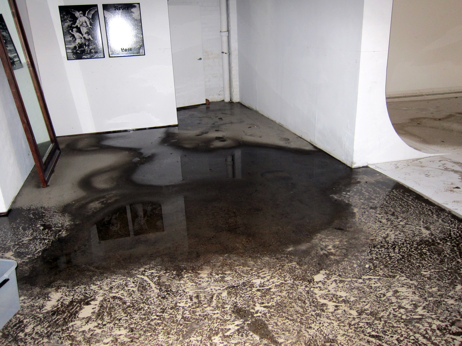 Max Snow's devastated studio after the superstorm Sandy, New York ...