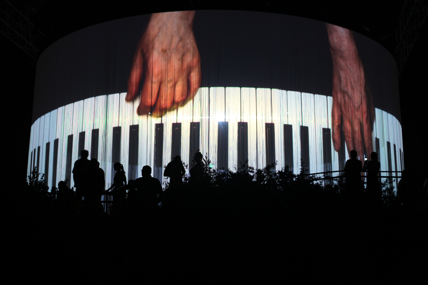 Monumental Installation "720 Degrees" by Ron Arad at The Israel Museum ...