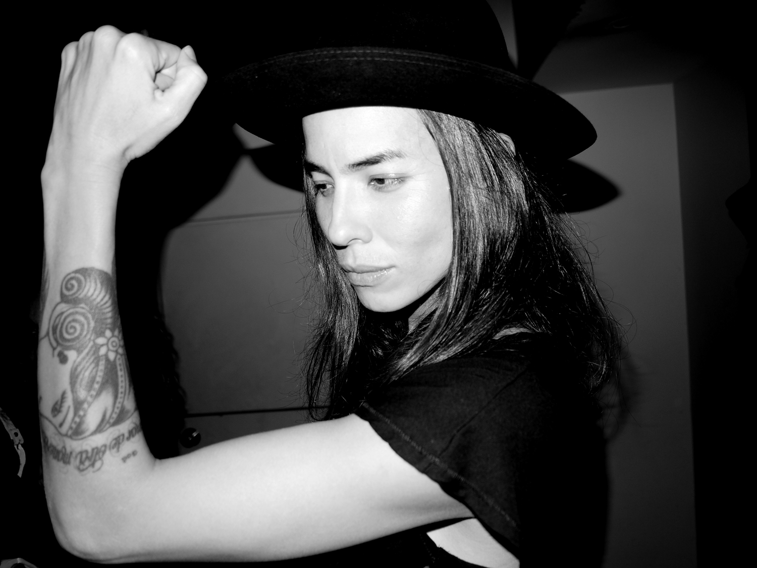 The Hawaiian artist Tasha at Raouls, New York. Photo Olivier Zahm ...