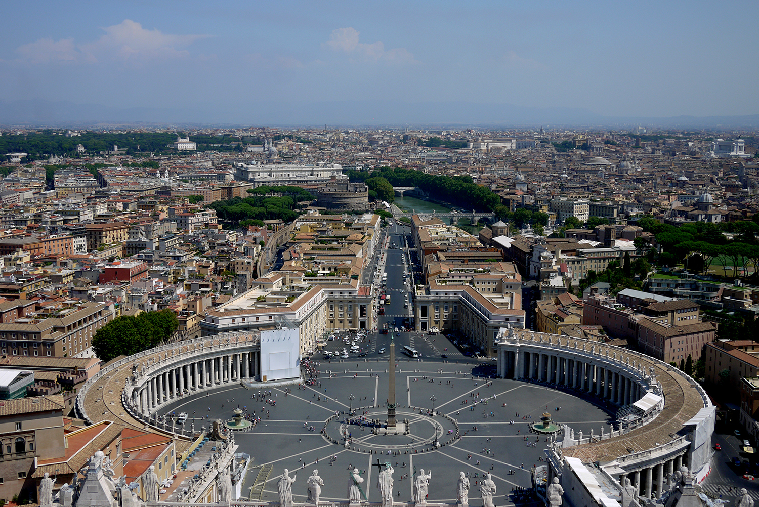 Eight hours in Rome - purple TRAVEL