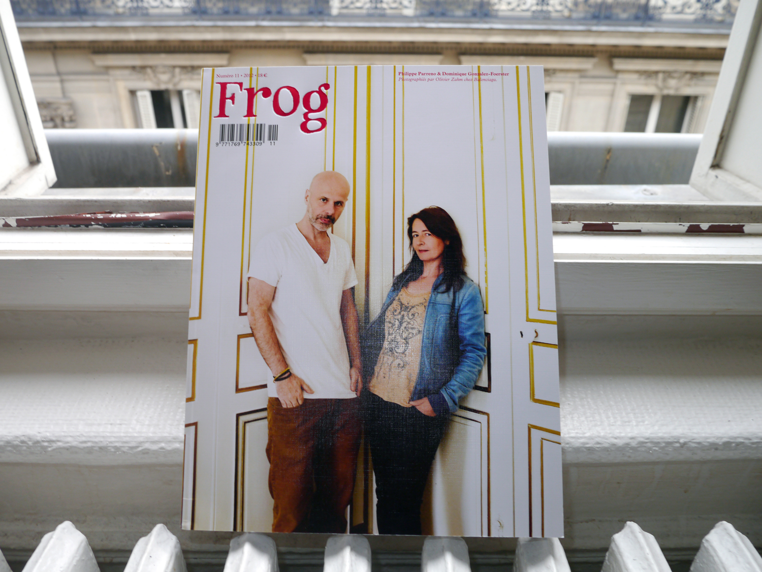 The new issue of the "Frog" magazine with the cover shot by Olivier ...