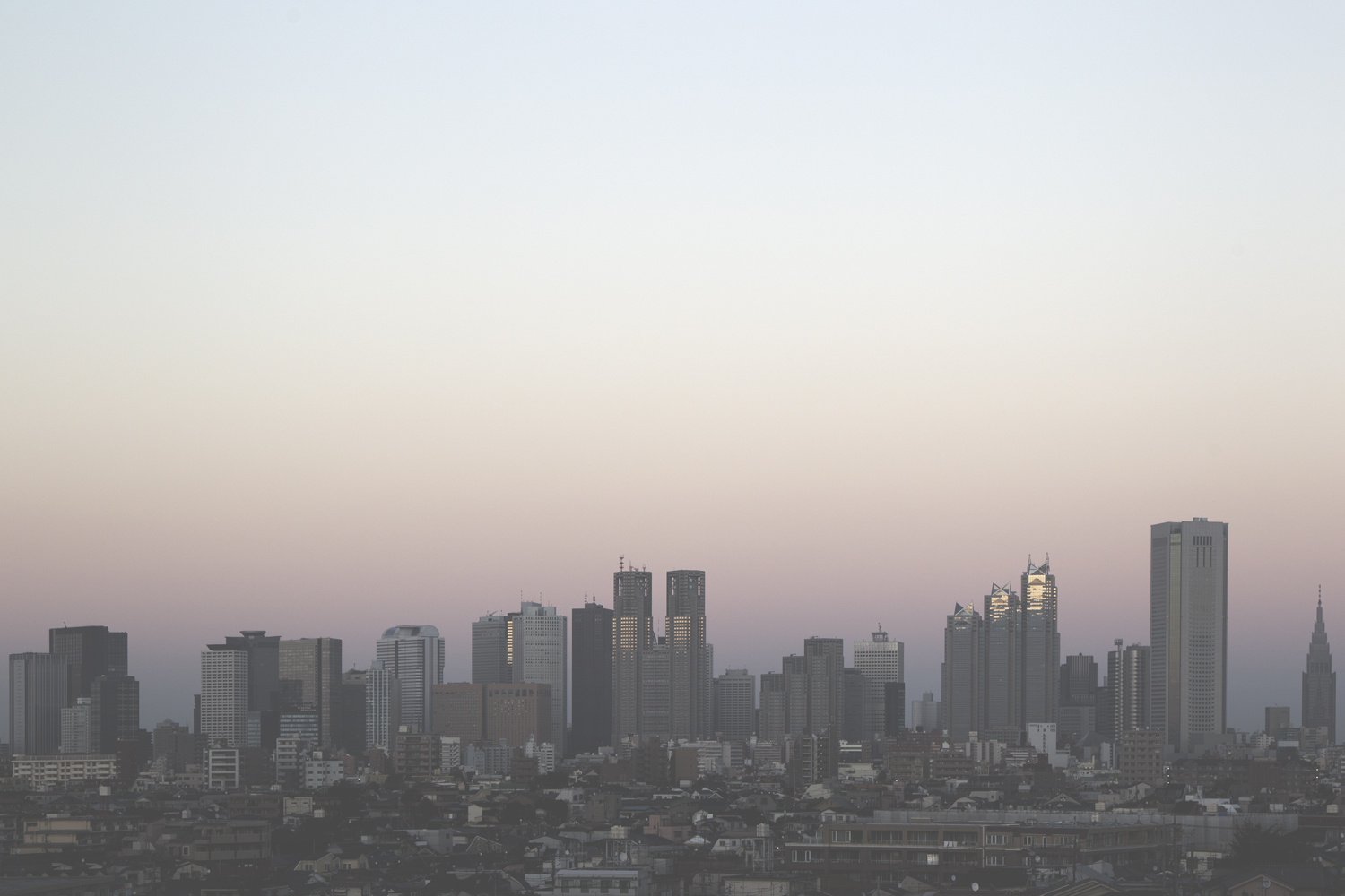 Sunset in Tokyo. Photo Masayuki Furukawa - purple TRAVEL
