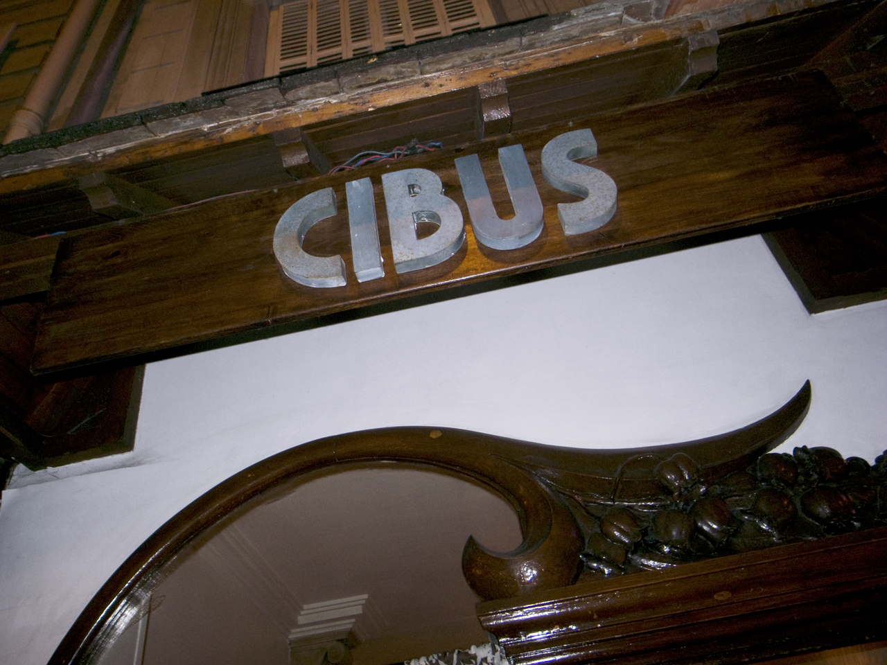 DINNER AT CIBUS - purple TRAVEL