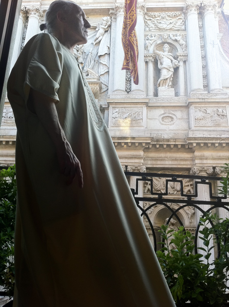 Luigi Ontani - purple MAGAZINE