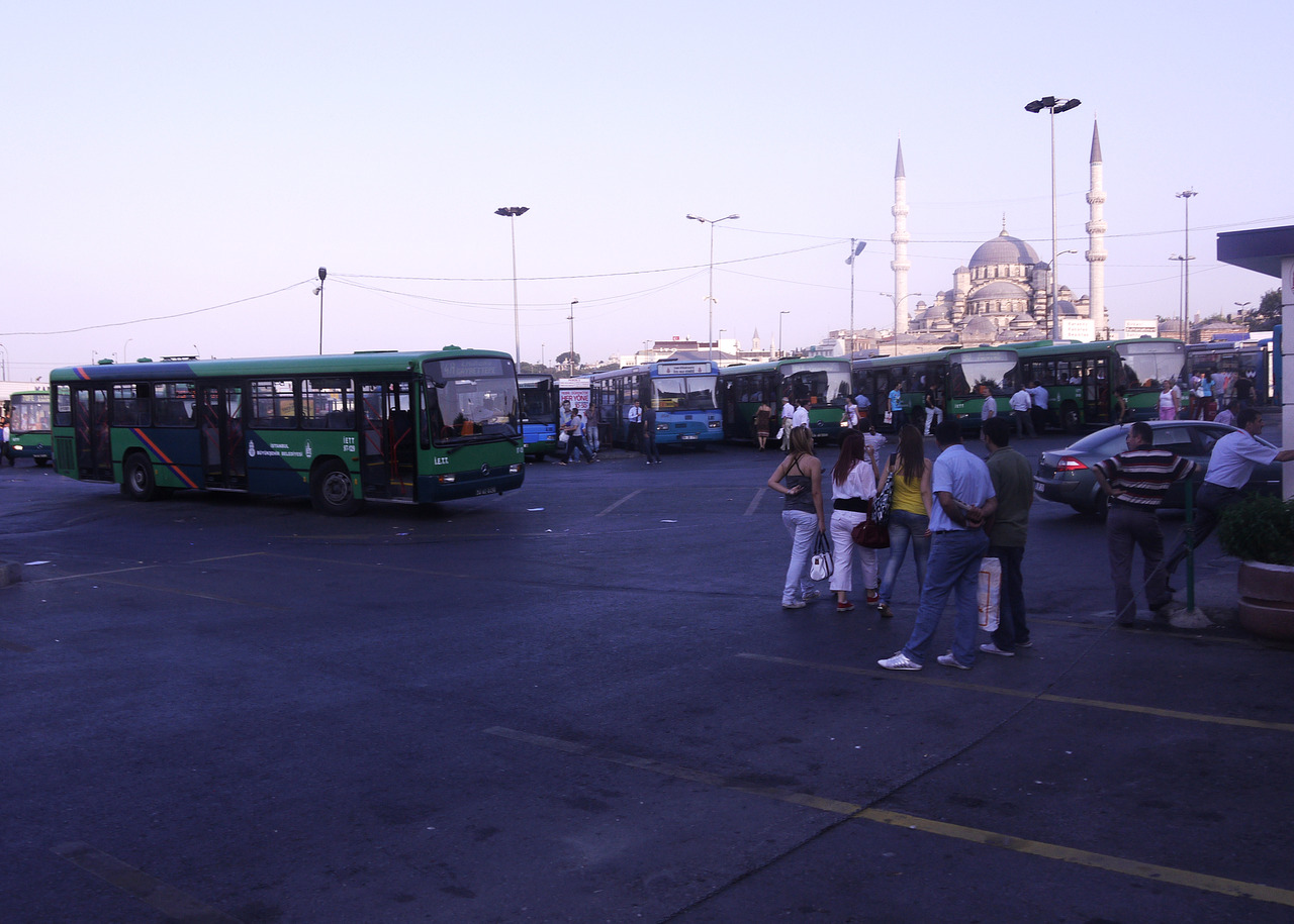 Istanbul bus station. Photo Olivier Zahm - purple TRAVEL