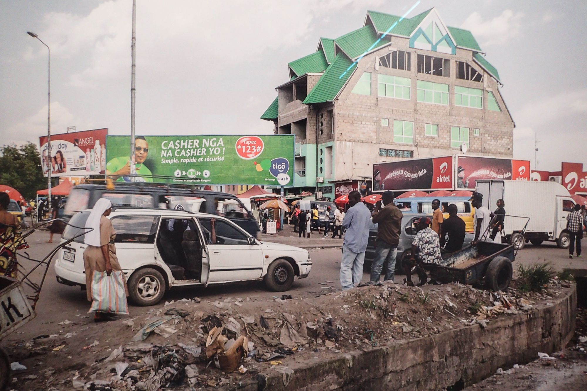 Sammy Baloji and Filip De Boeck "Urban Now: City Life in Congo ...