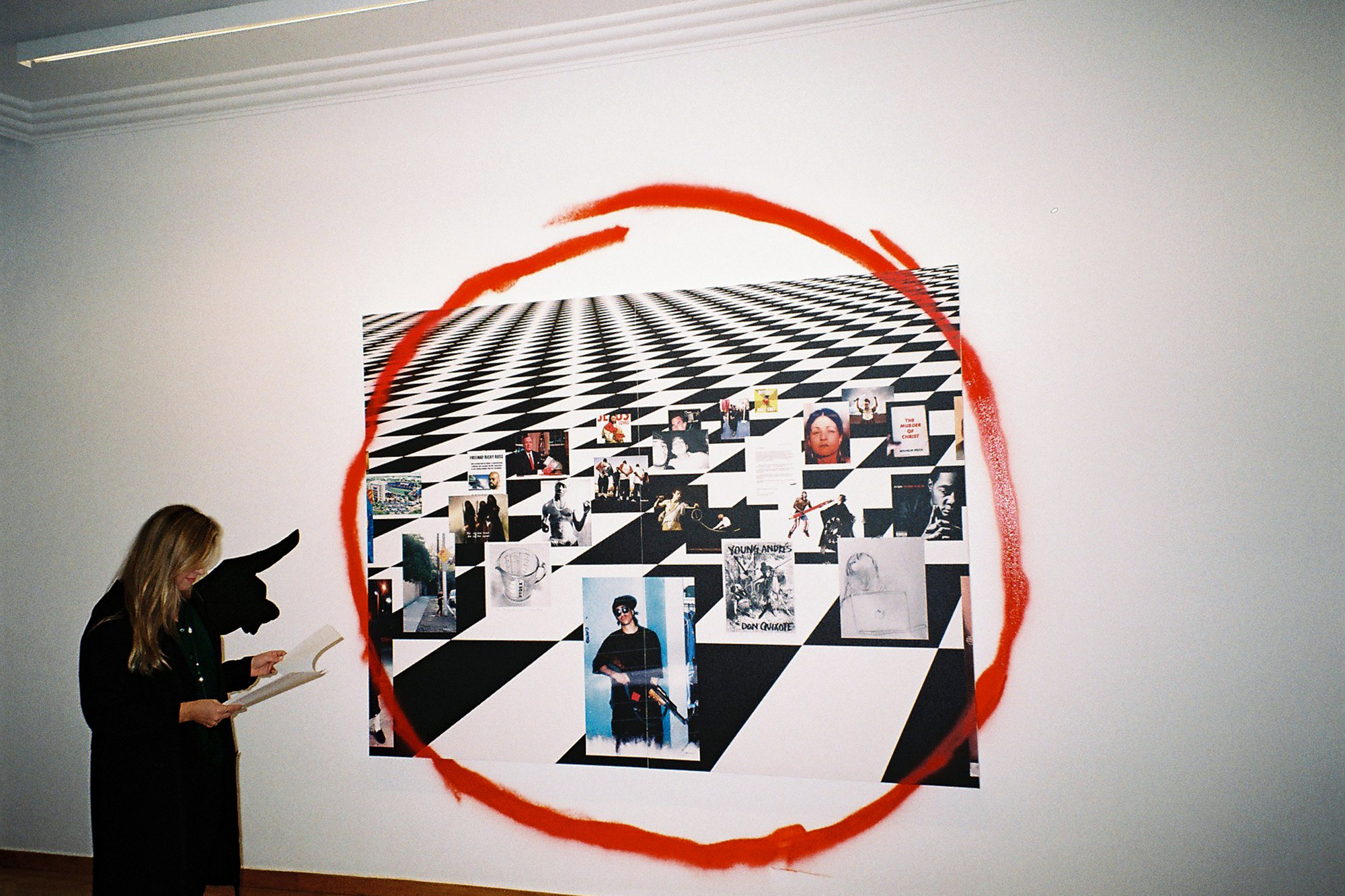 "Giles" Exhibition Opening at Gagosian Gallery, Athens - purple ART