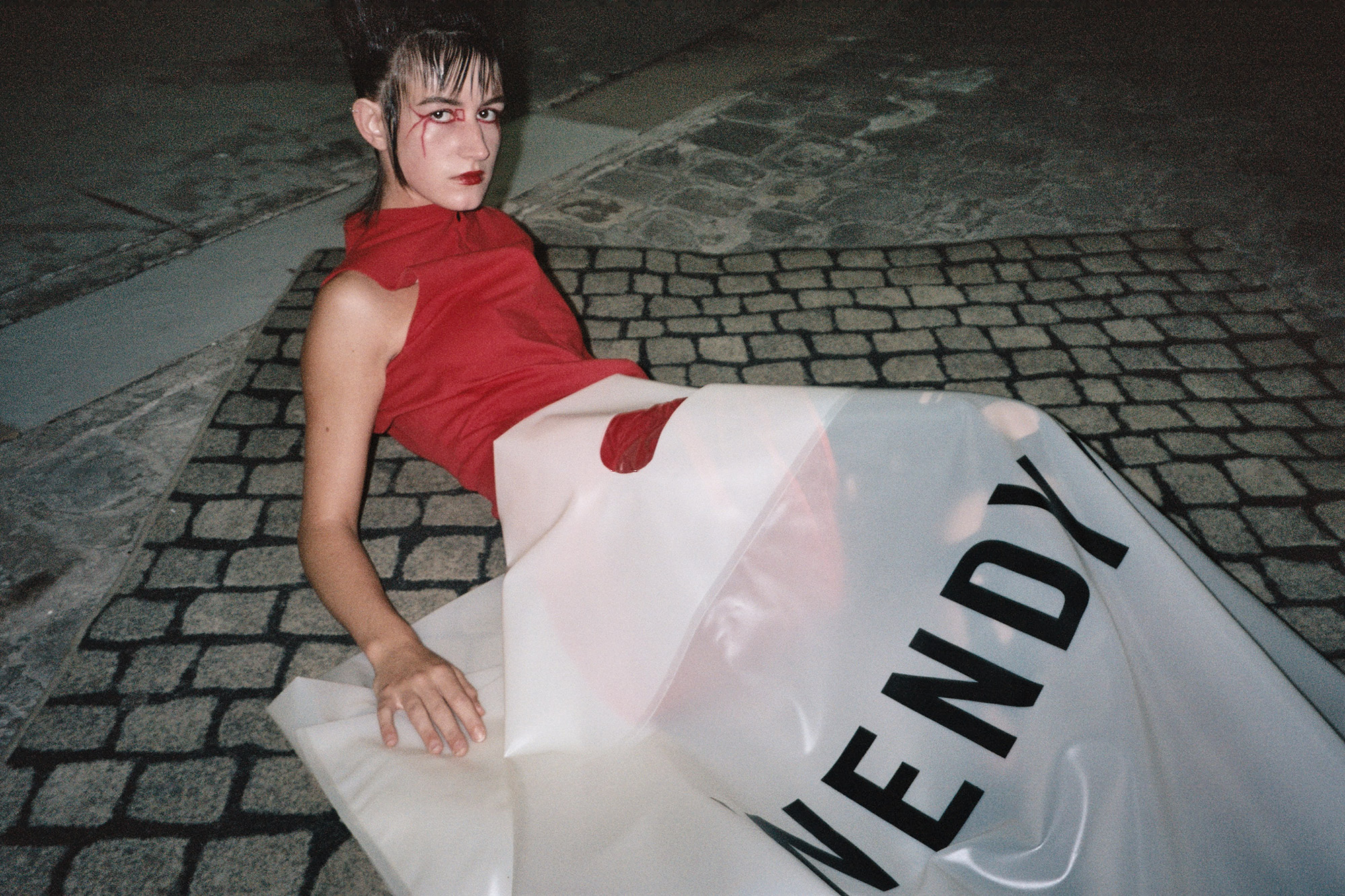 Wendy Jim S/S 2018 show and backstage at Garage Lubeck, Paris - purple ...