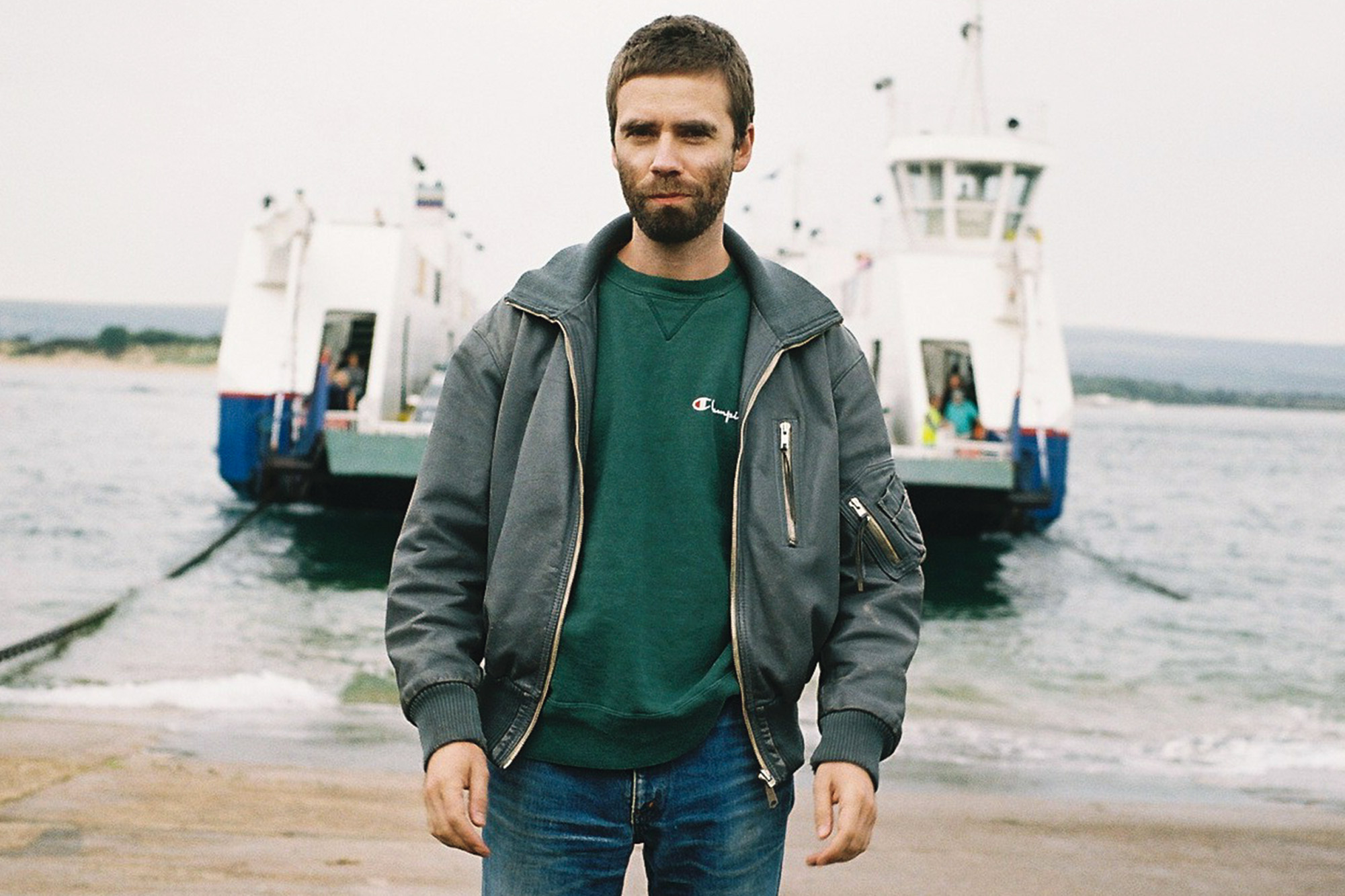 Huelle lutz - purple MAGAZINE