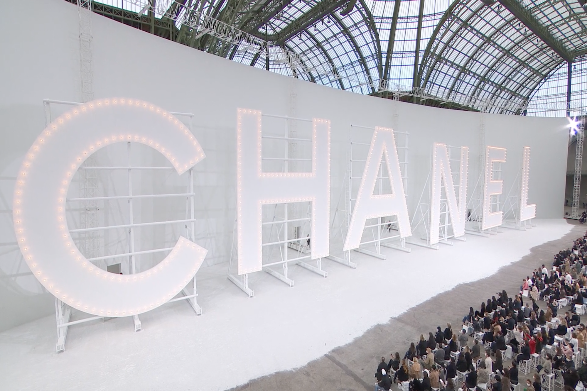 Purple TV PRESENTS Chanel S/S 2021 - purple TELEVISION